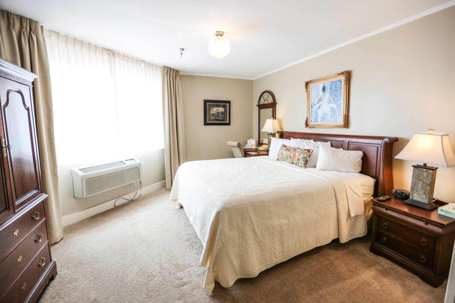 SummitRooms-06 | The Historic Summit Inn Resort