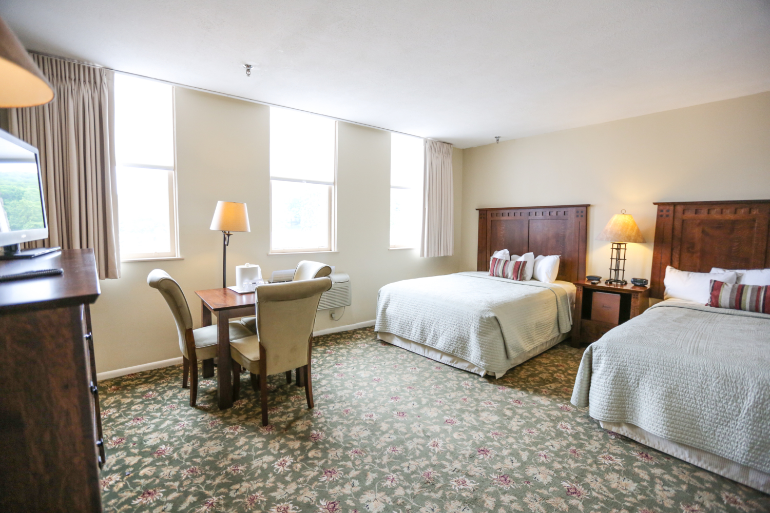 SummitRooms-18 | The Historic Summit Inn Resort